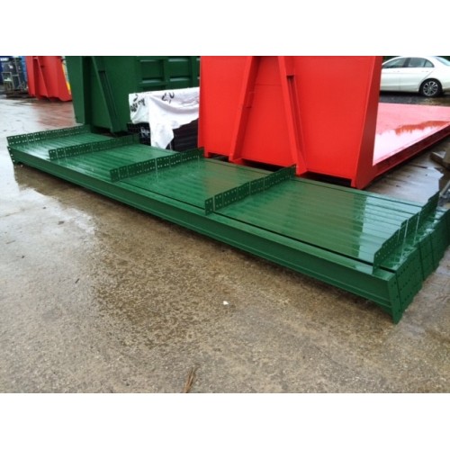 75ft (L) x 40ft (W)